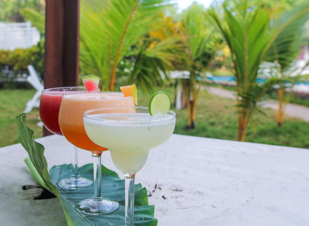 Drinks for your vacations: The 10 coolest drinks to enjoy at the beach.